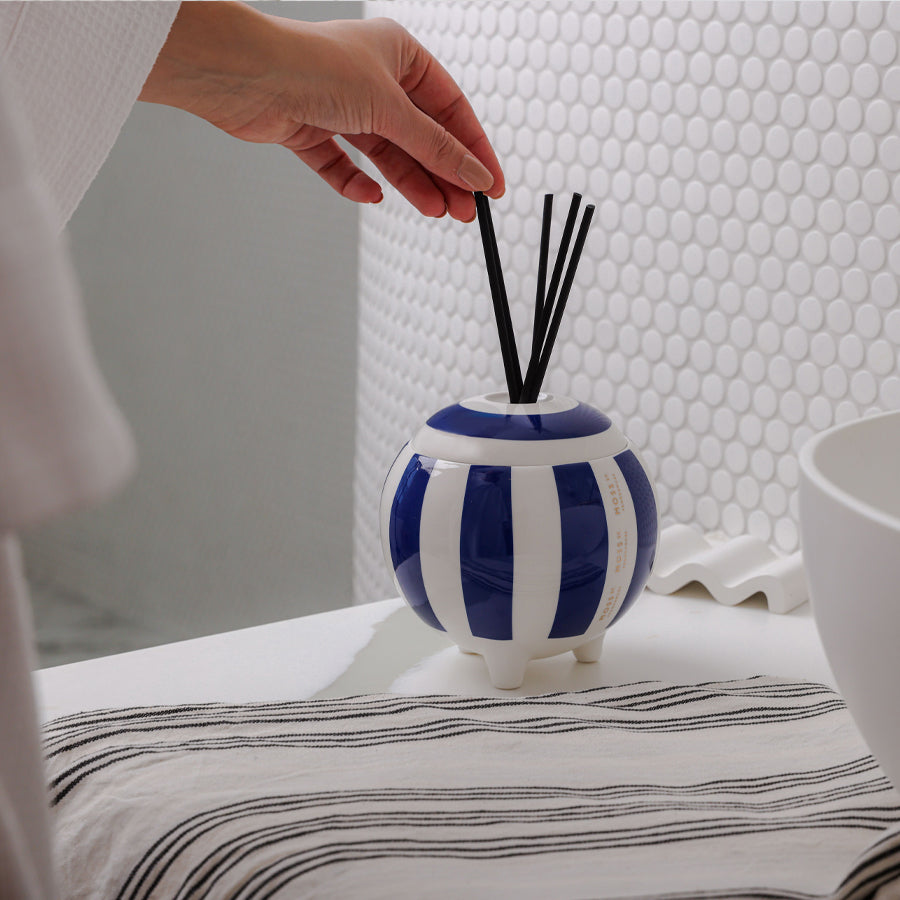 Sandalwood & Spiced Mandarin Ceramic Diffuser 350ml | Moss St. Fragrances